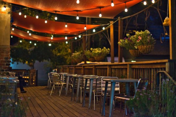 How to Hang Festoon Lights - Party Lights Company